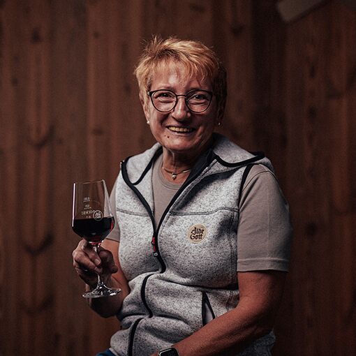 Das Team hinter Alde Gott Winzer und Edelbrände eG